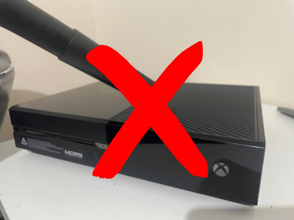 How to Clean an Xbox One? (Practical Guide With Images!)
